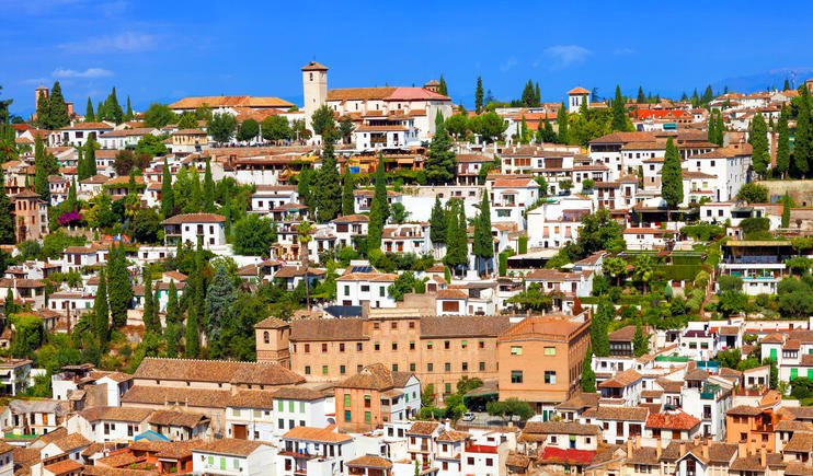 اين تقع غرناطة وبماذا تشتهر - ام بي تور